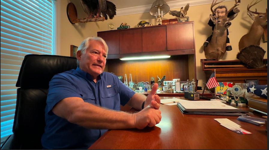 Former Florida congressman says civility needed in politics