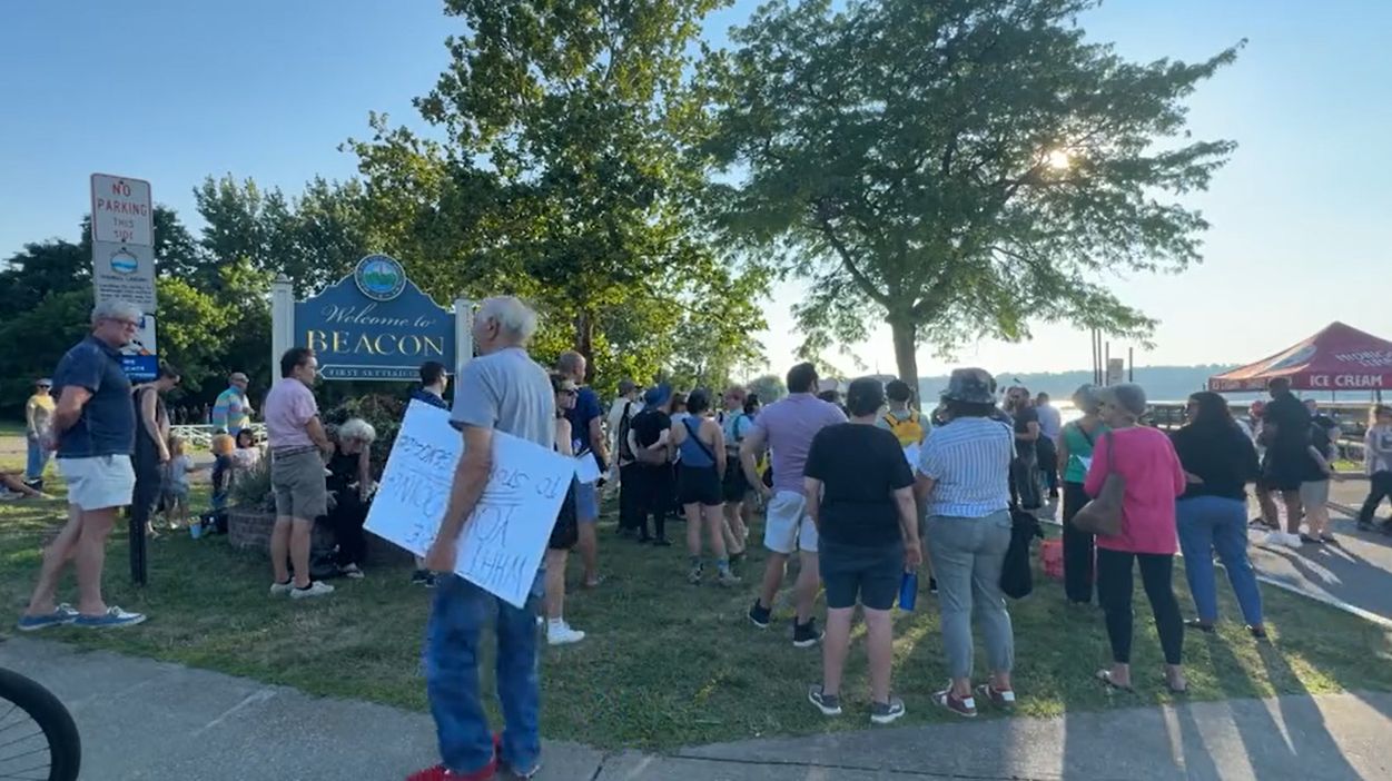 Dozens demand MTA reinstate Newburgh Beacon Ferry service