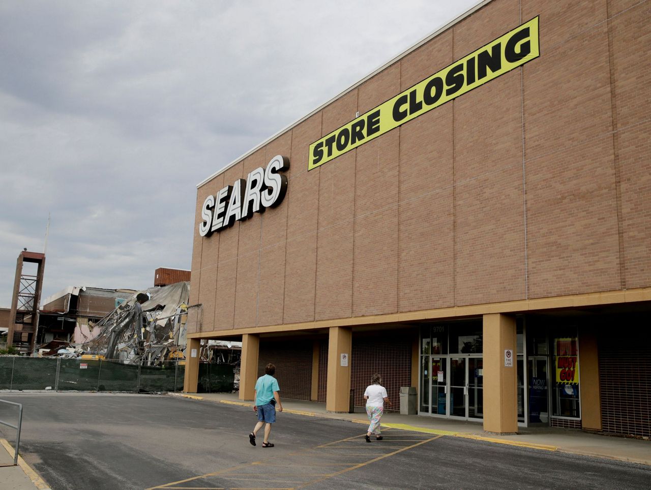 Sears files for Chapter 11 amid plunging sales, massive debt