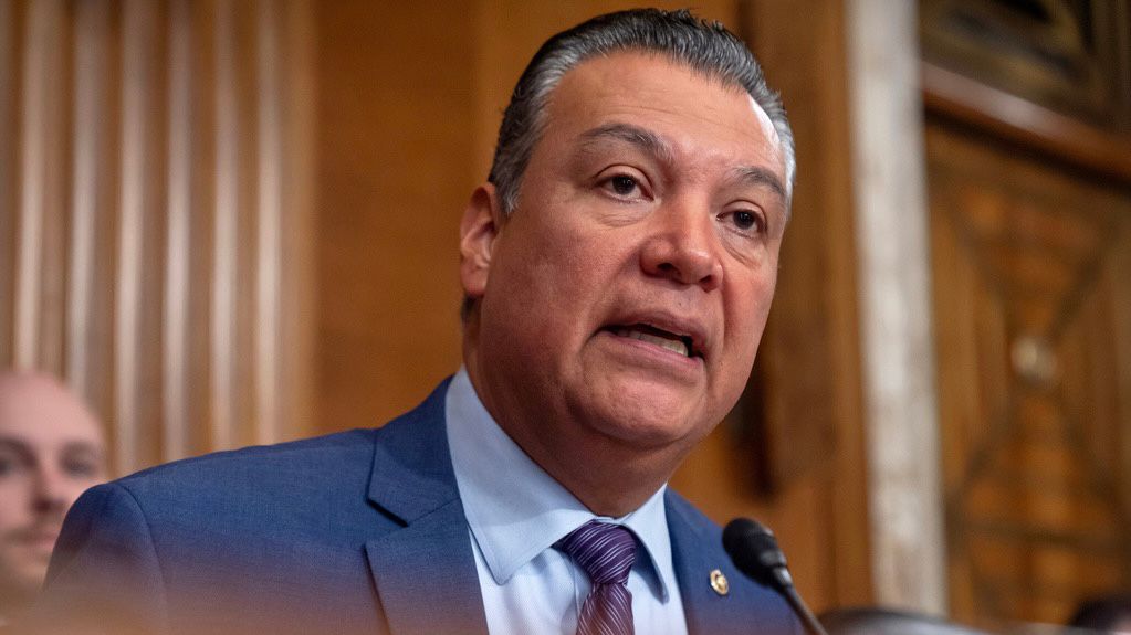 Sen. Padilla introduces bill to legalize resident immigrants