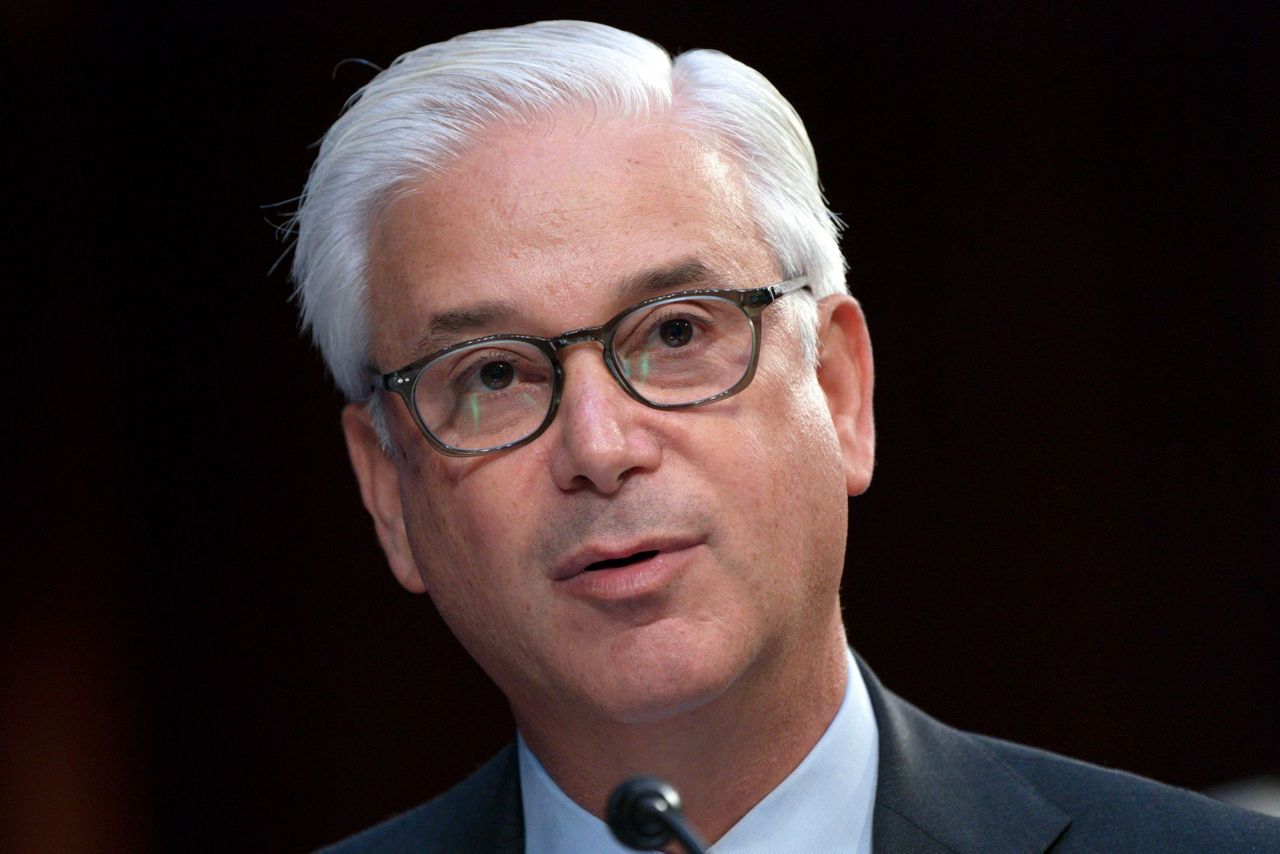 Big bank CEOs face 2nd day of questioning from lawmakers