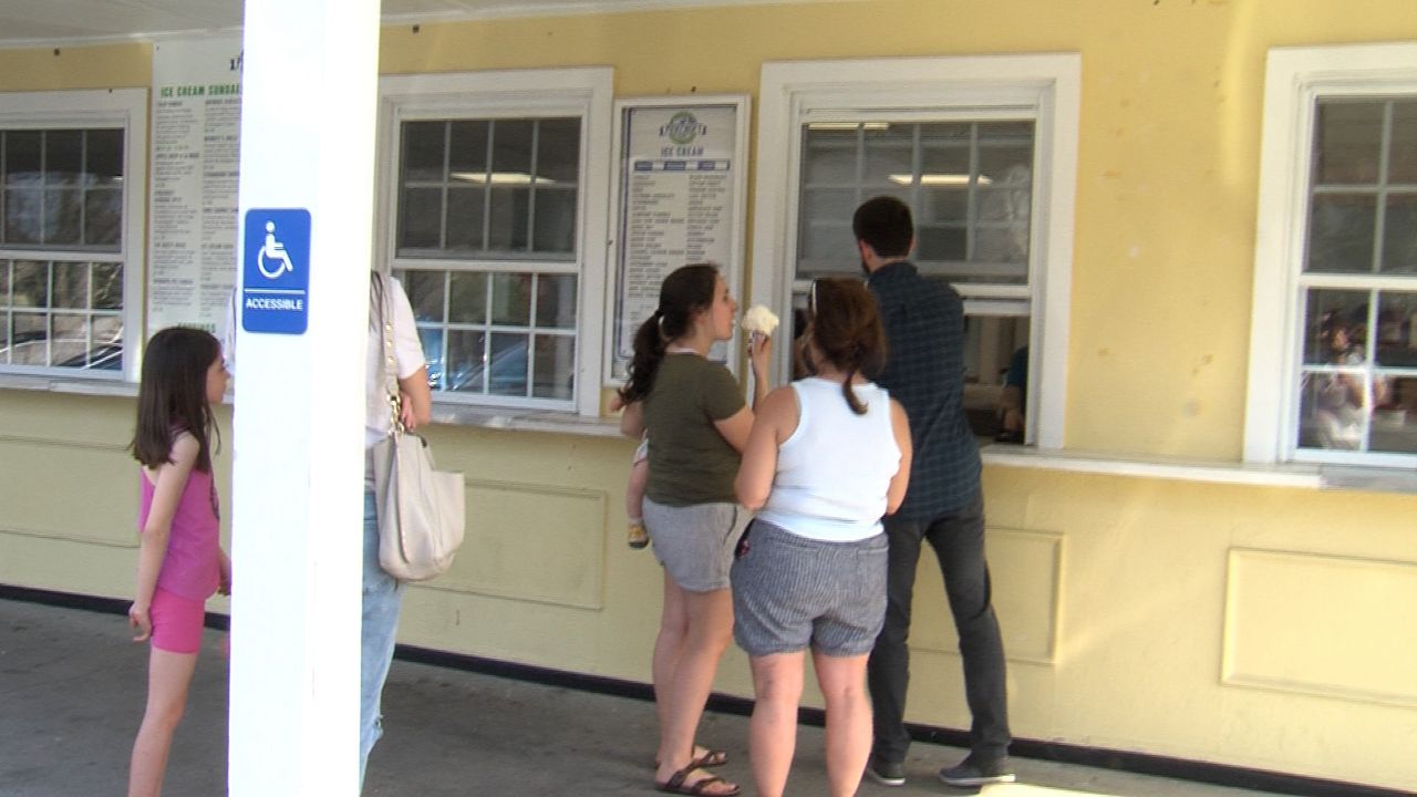 Local ice cream shop busy amid record-breaking April heat