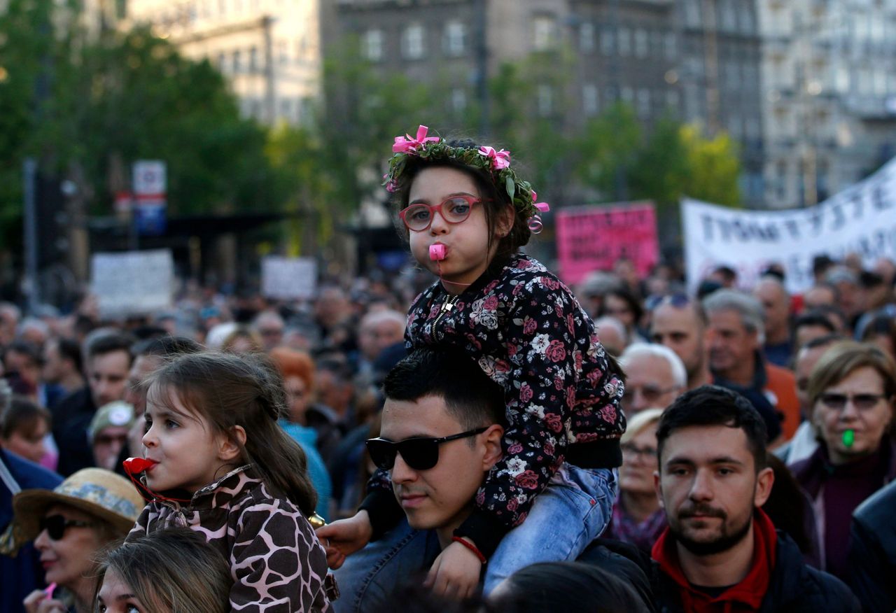 Anti-govt protests resume against Serbia's populist leader