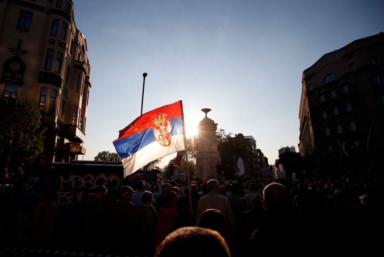 Anti-govt protests resume against Serbia's populist leader