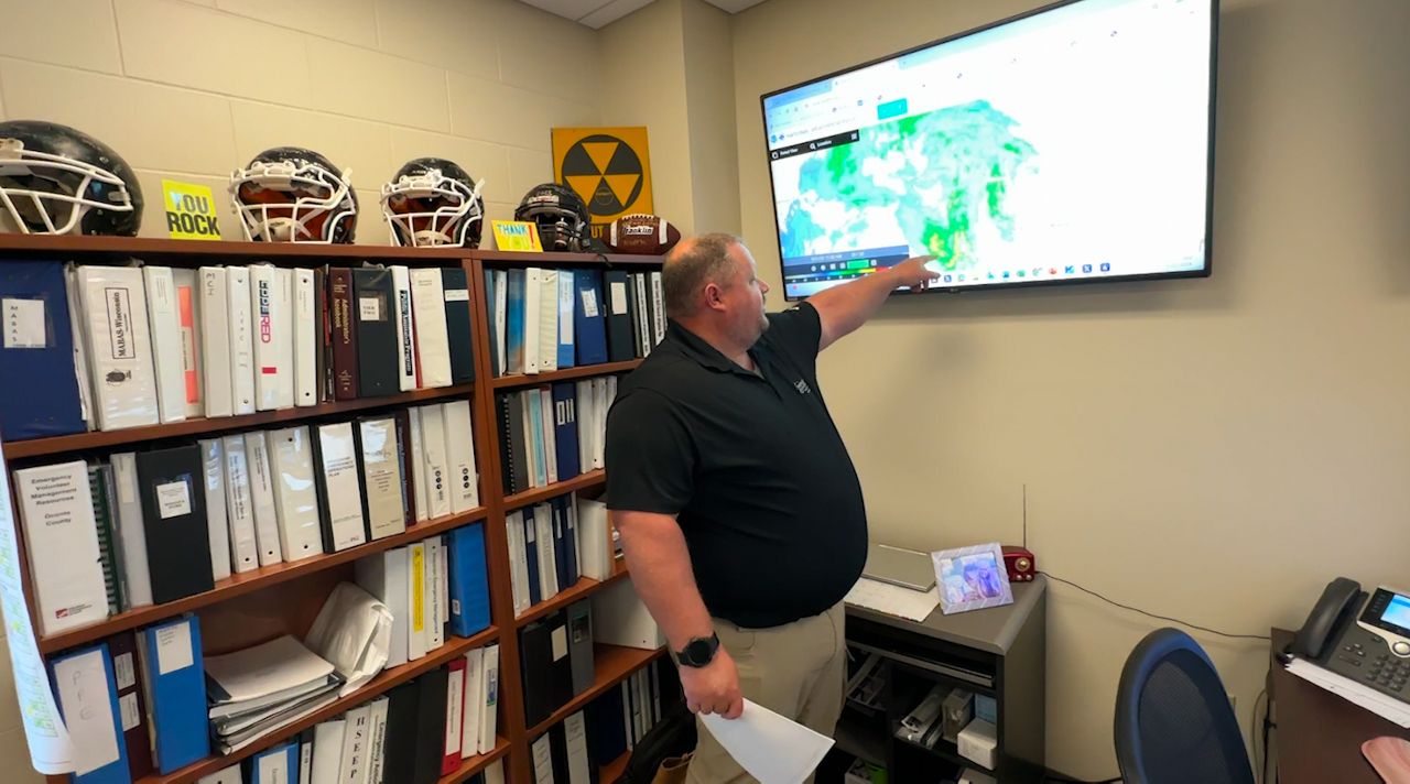 Emergency management teams prep for severe weather