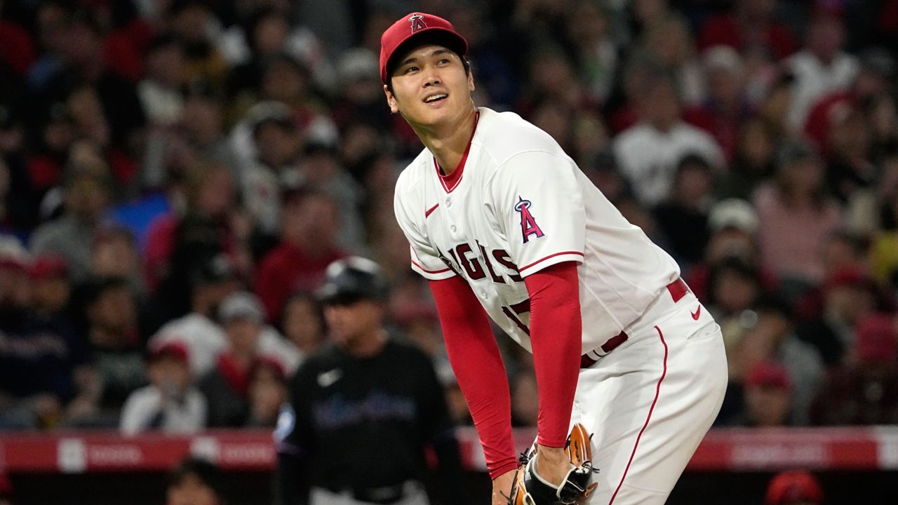 Angels give up 4 runs in 10th in loss to Marlins