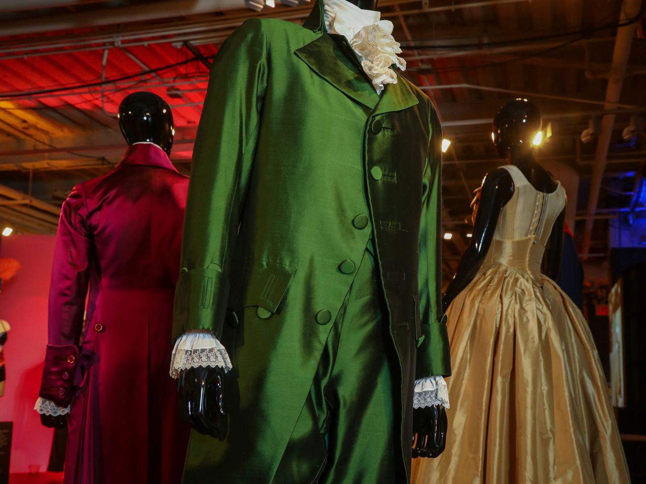 Broadway, Hollywood costumes go on exhibit in heart of NYC