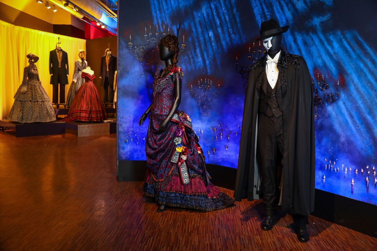 Broadway, Hollywood costumes go on exhibit in heart of NYC