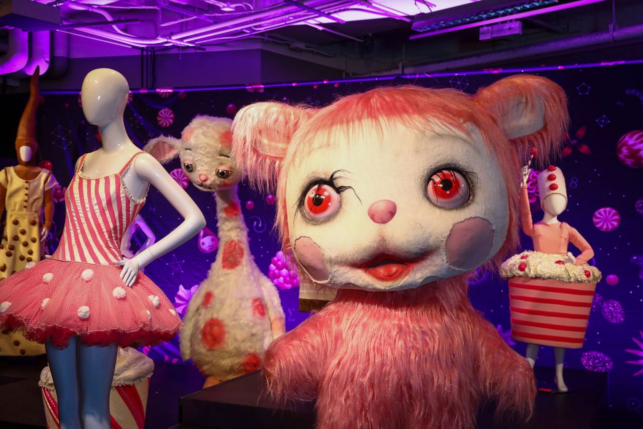 Broadway, Hollywood costumes go on exhibit in heart of NYC