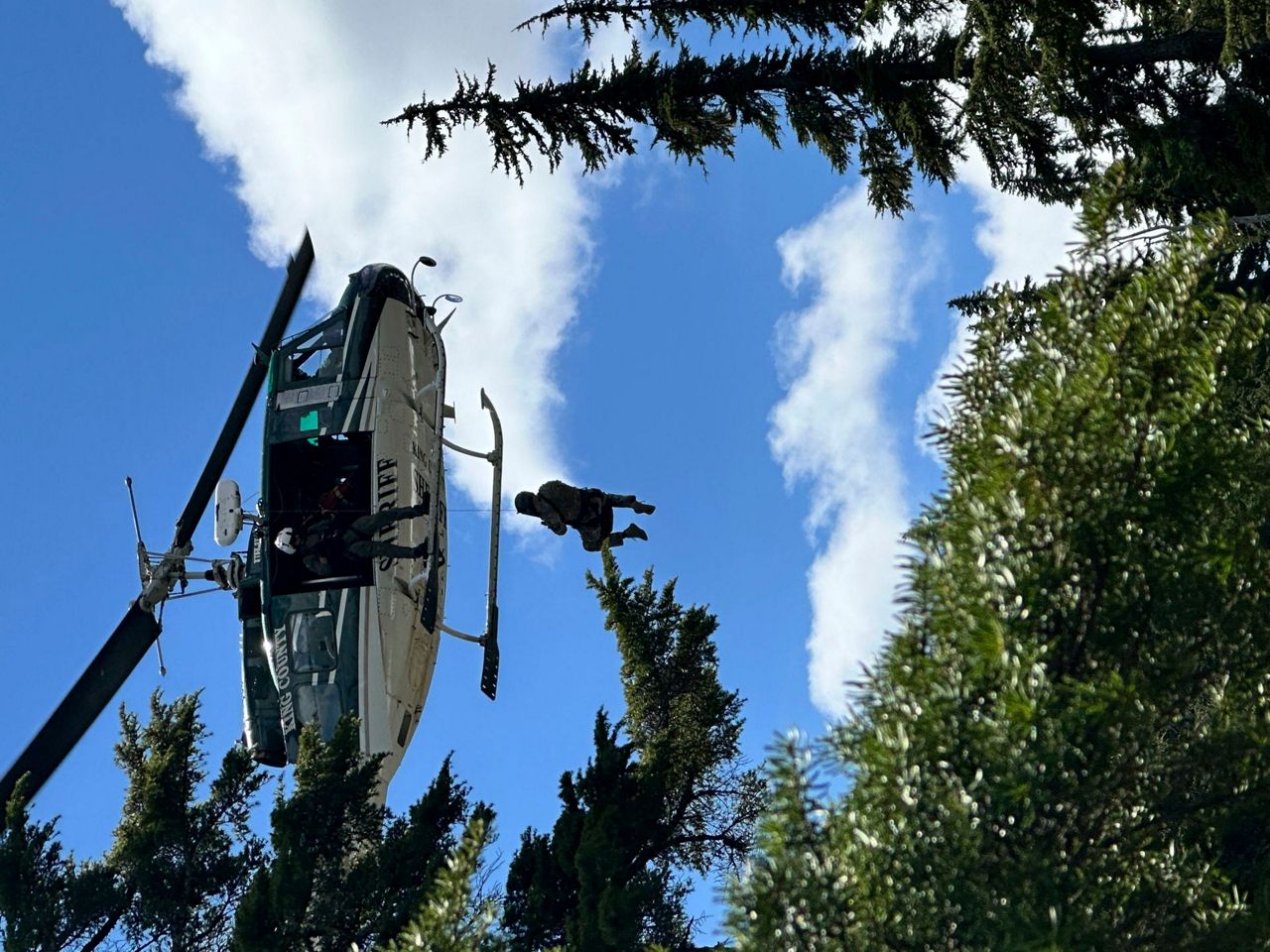 Authorities believe they spotted ex-soldier Travis Decker, who is ...