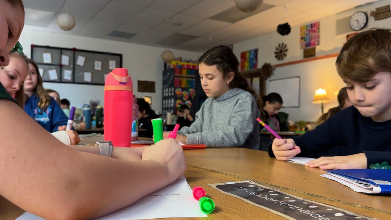 Slinger School District now hiring teachers