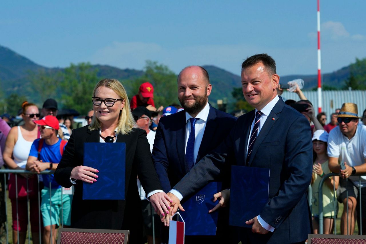 Poles, Czechs vow to protect Slovak airspace as MiGs retired
