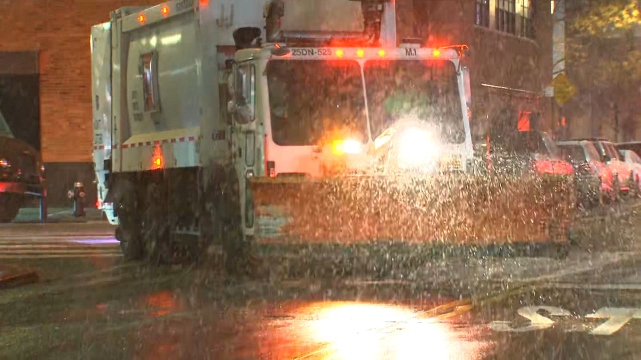 Wisconsin road crews modify plans as snow shifts
