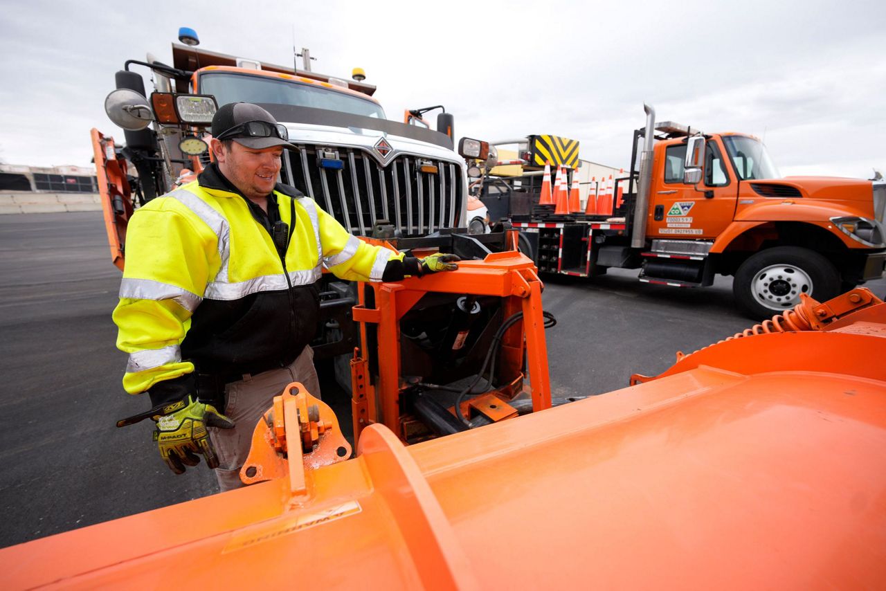 Cold weather US states struggling to hire snowplow drivers