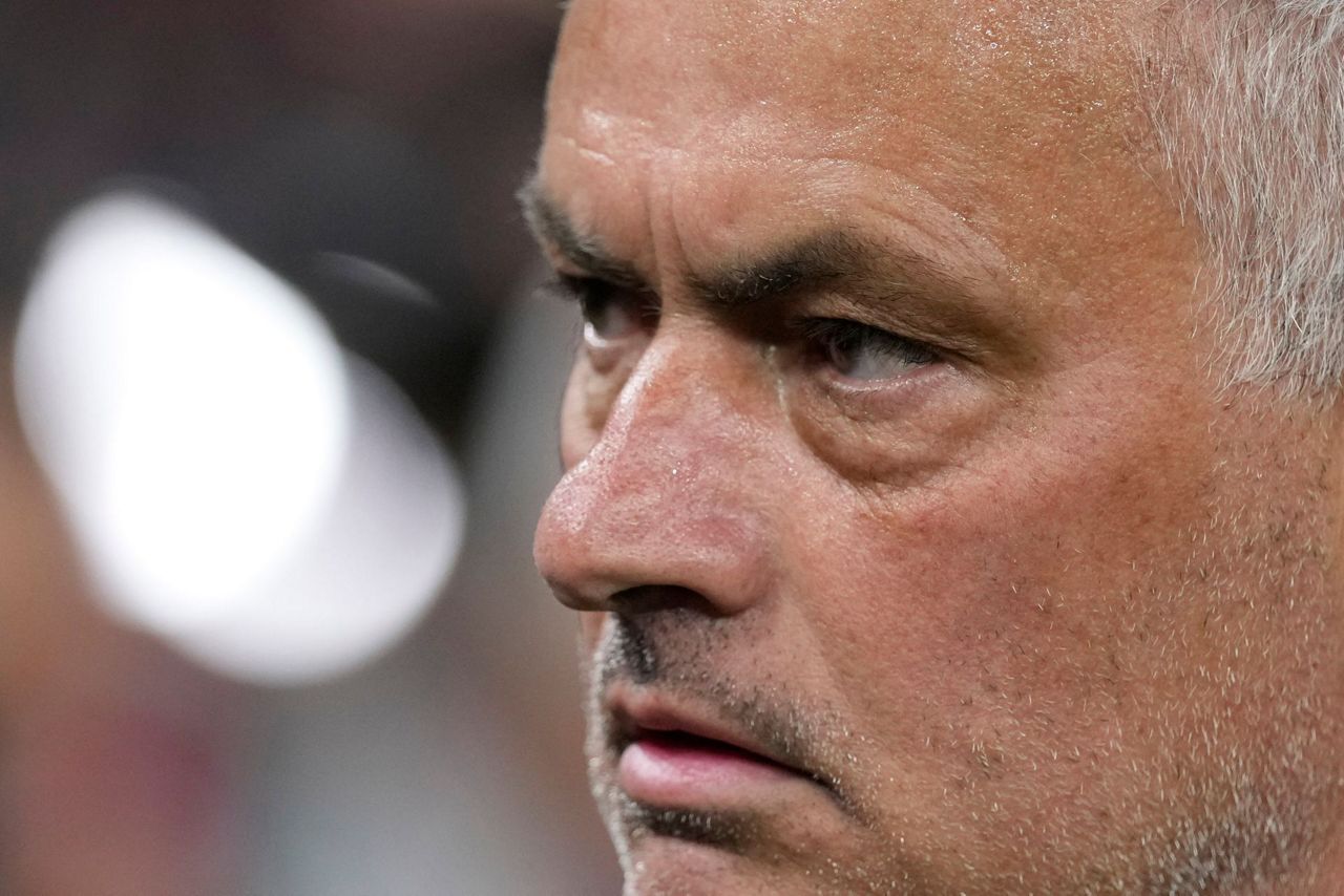 Roma announces that José Mourinho is leaving the club 'with immediate ...