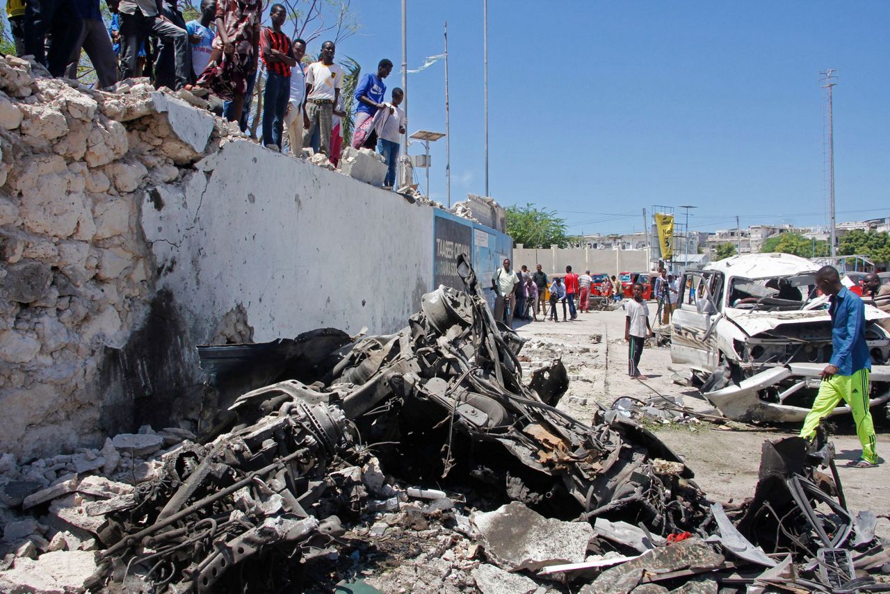 Suicide car bomb kills 6 in Somalia's capital, Mogadishu