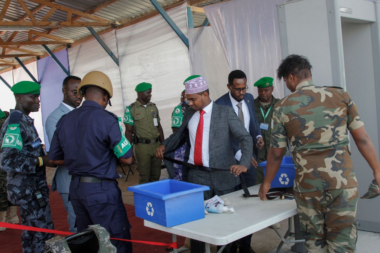 Somali lawmakers gather to choose the country's president
