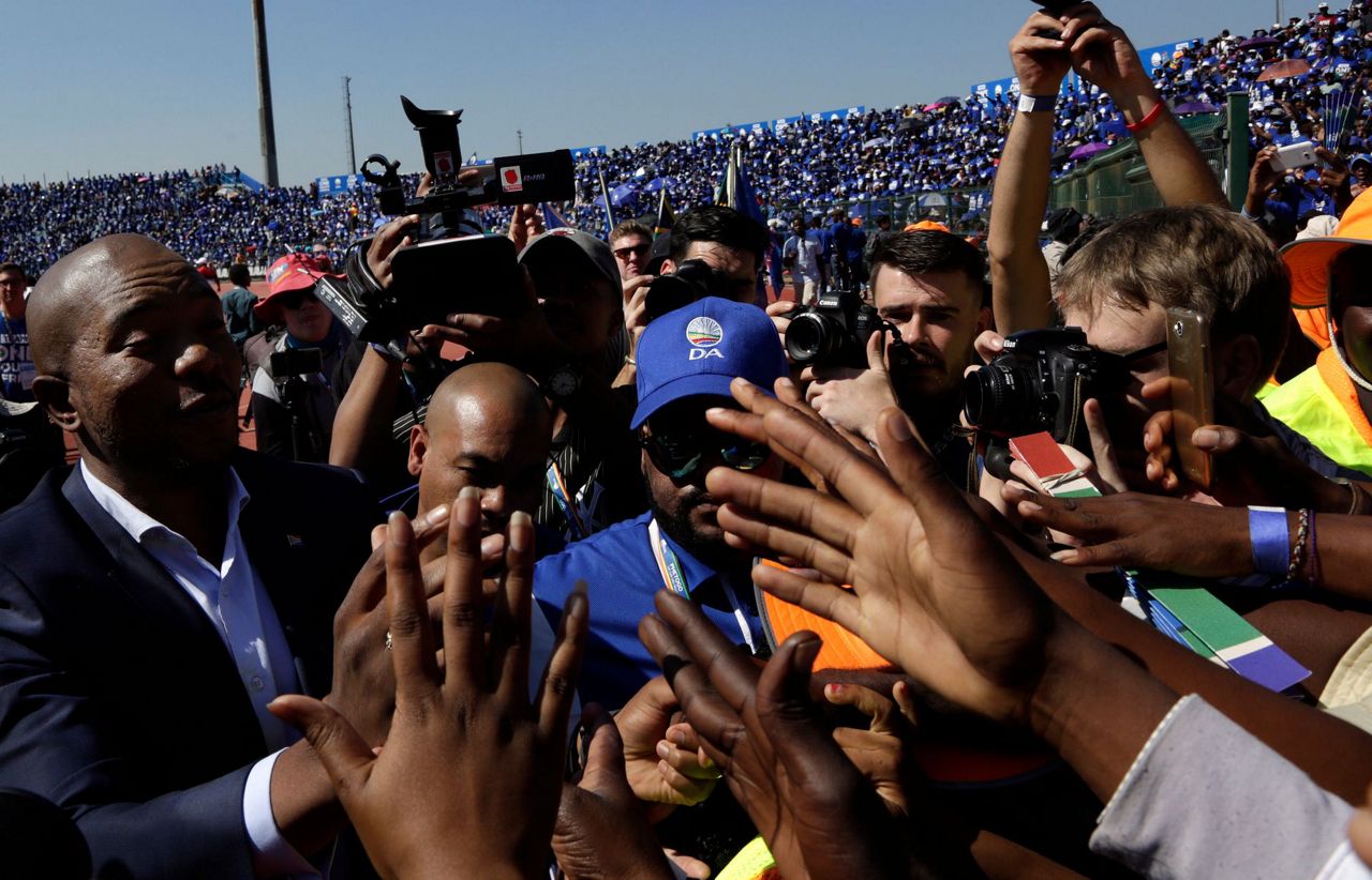 South Africa sweeps into final election campaign weekend