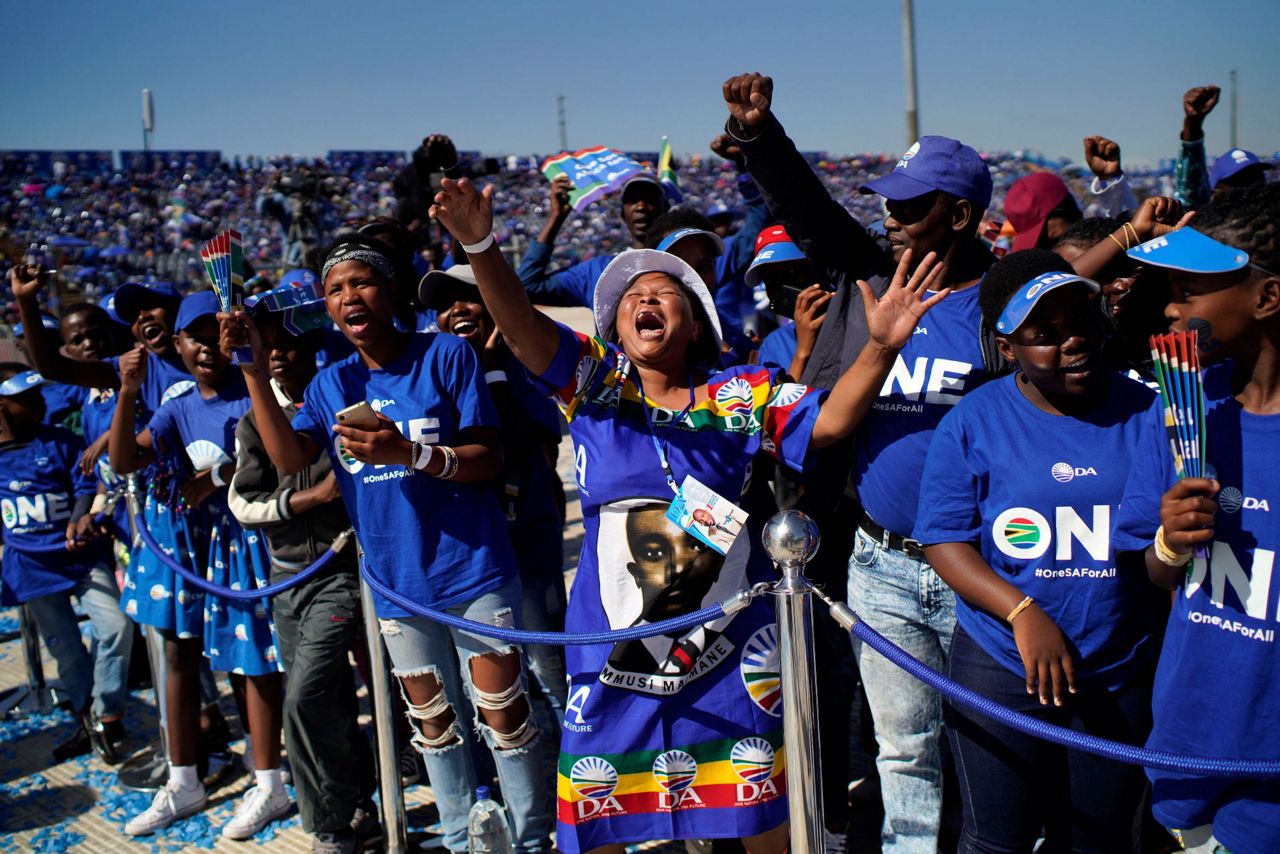 South Africa sweeps into final election campaign weekend