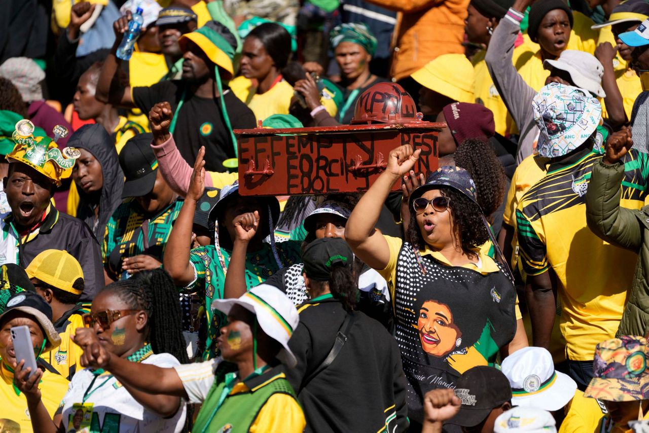 South Africa's 4 big political parties begin final weekend of ...