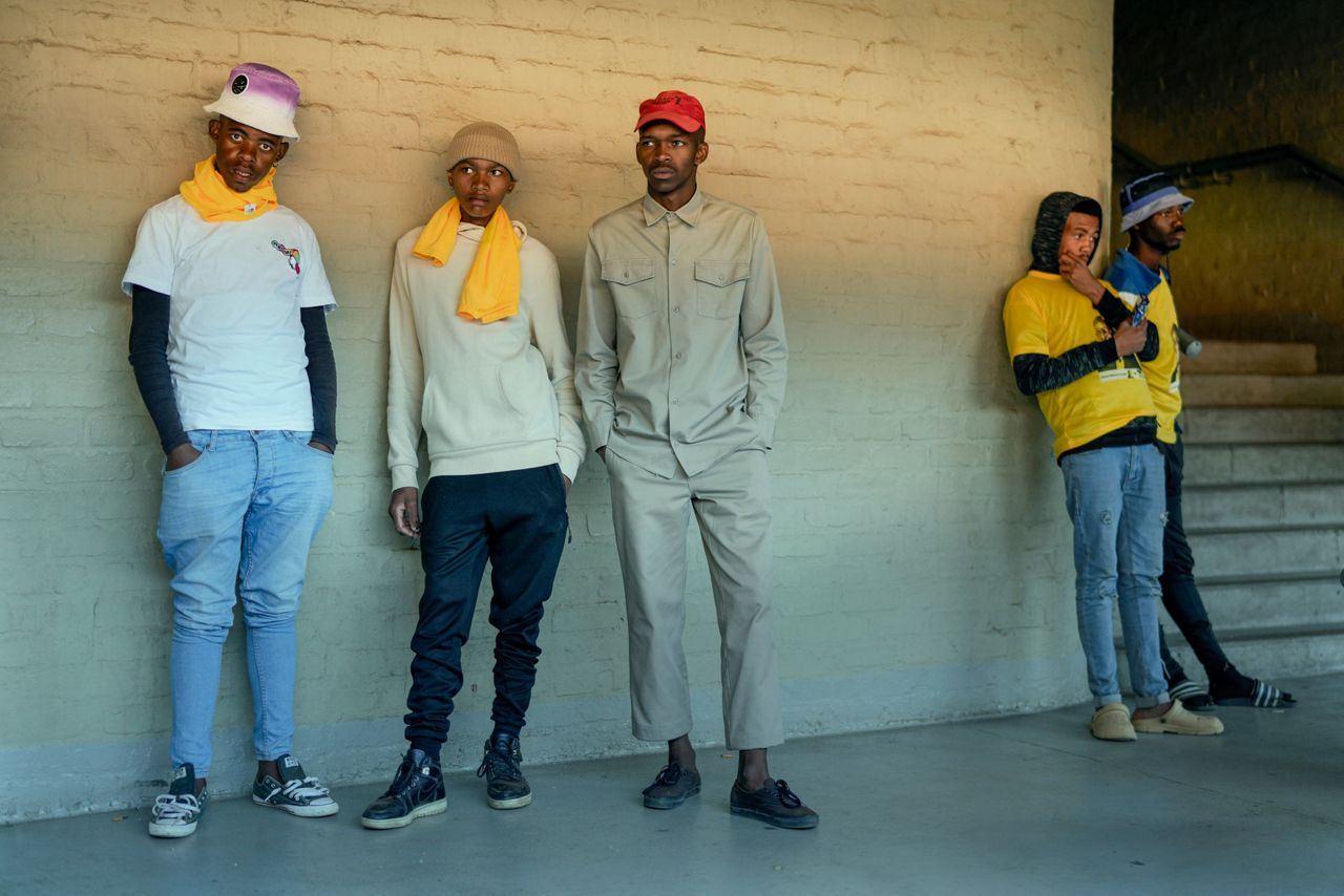 South Africa's 4 big political parties begin final weekend of ...