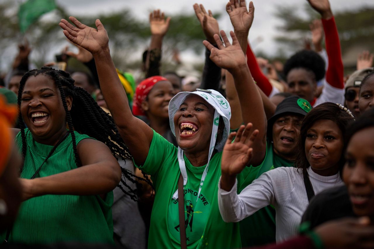 South Africa's 4 big political parties begin final weekend of ...