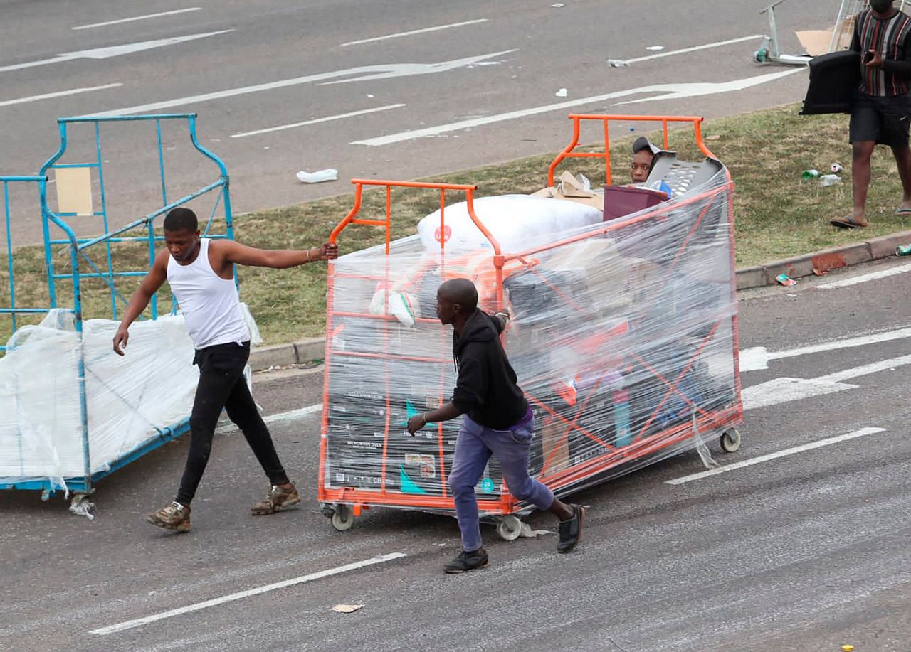 Rioting, looting continues in South Africa, deaths up to 32