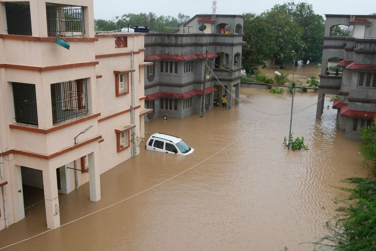 Thousands in western India relief camps begin returning home as Cyclone ...