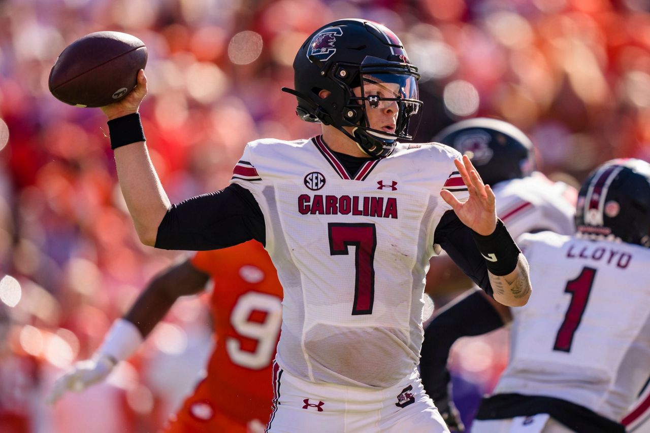 South Carolina beats Clemson for 2nd straight top-10 win