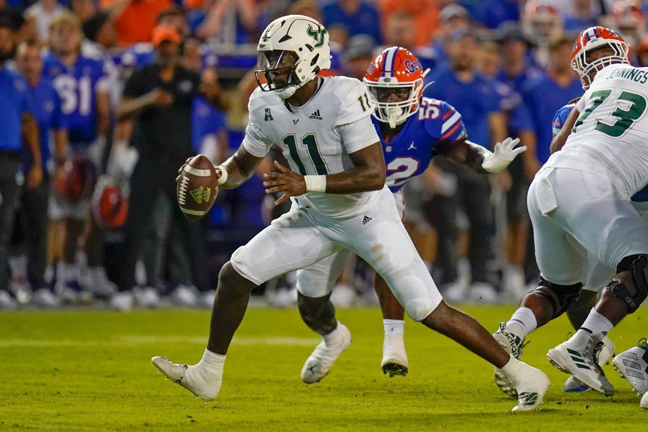 USF botches late FG, No. 18 Florida gets 31-28 win in Swamp