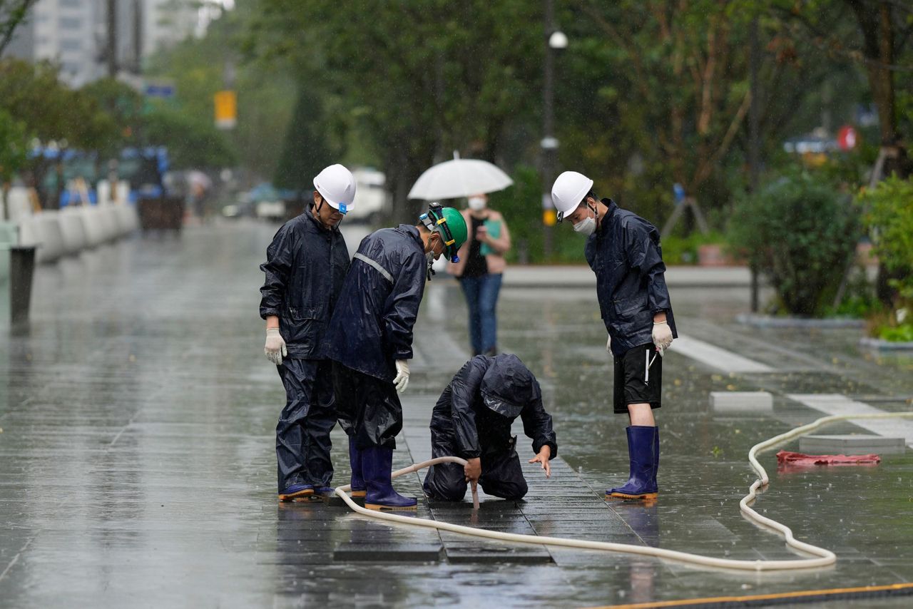 Flights grounded in South Korea as Typhoon Hinnamnor nears