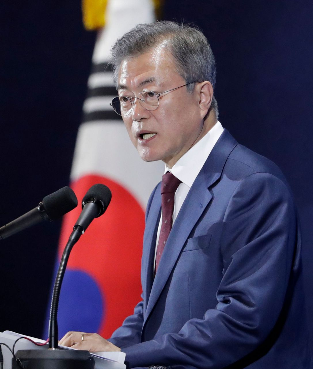 Kim, Moon head to North Korea's sacred volcano on final day