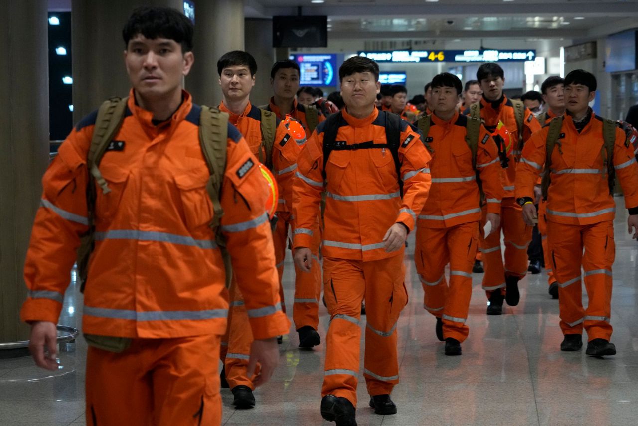 Global quake rescue effort hits ground in Turkey, Syria