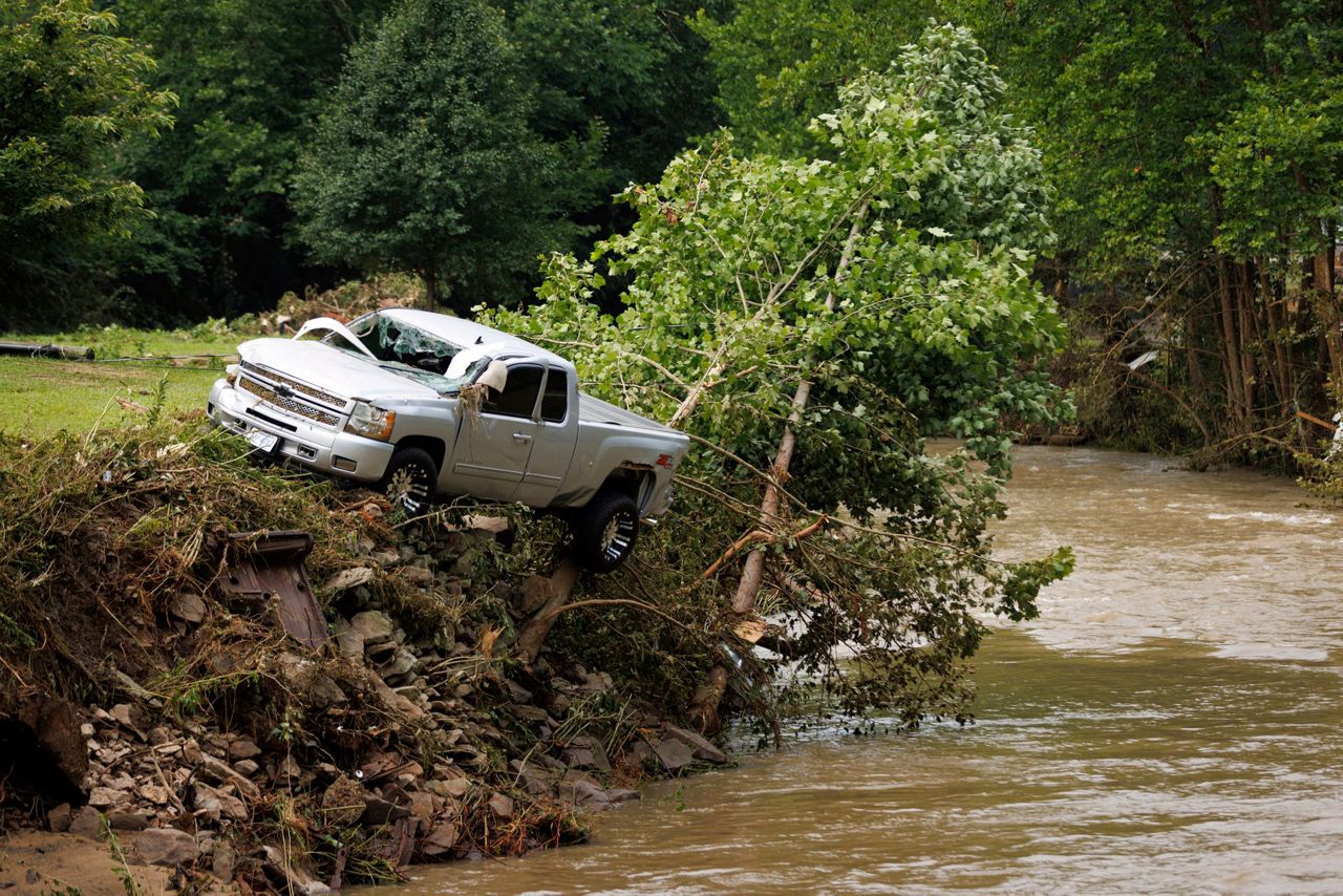 Crews still searching for 17 people after Virginia flooding