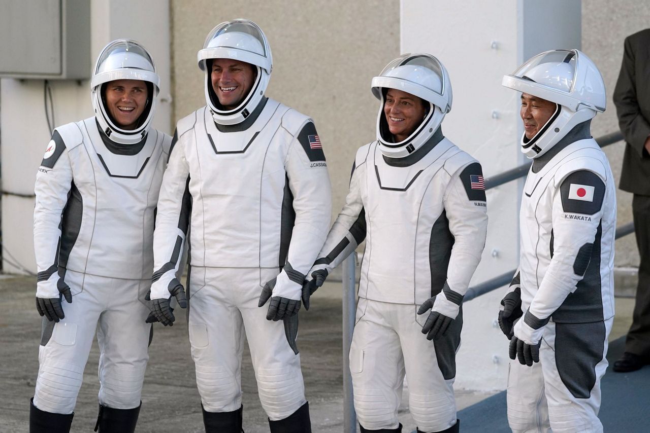 SpaceX delivers Russian, Native American women to station