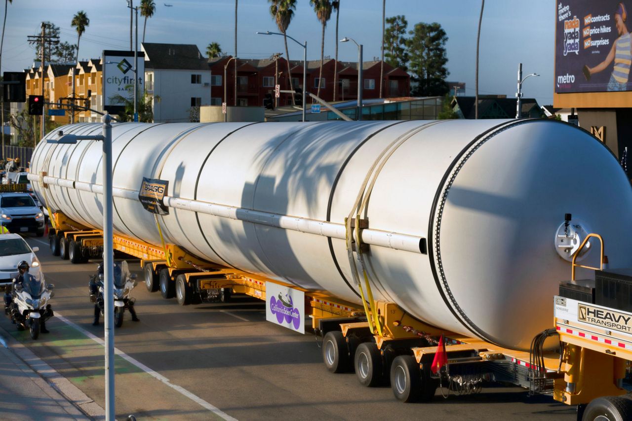 Huge rocket motors arrive at Los Angeles museum for space shuttle ...