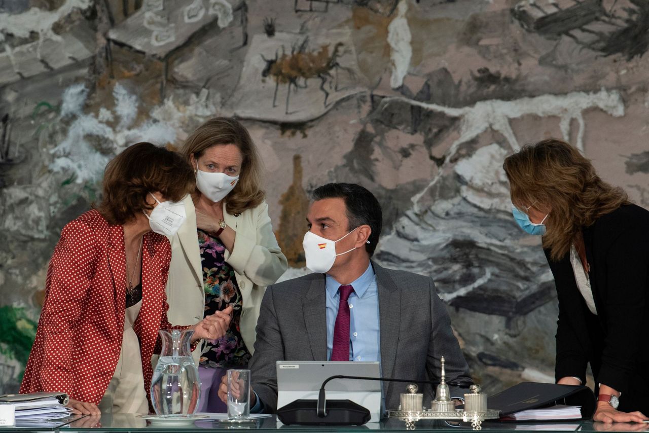 Spain's Cabinet aims for a fresh start by pardoning Catalans