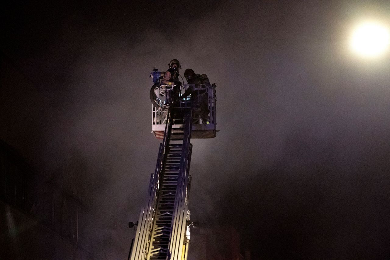 Spain: Two dead in inferno of building occupied by squatters