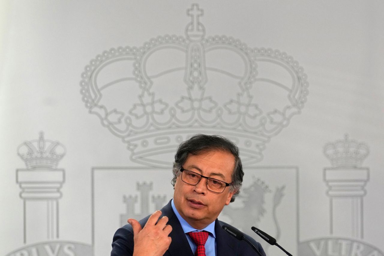 Spain expresses backing for Colombia peace plan