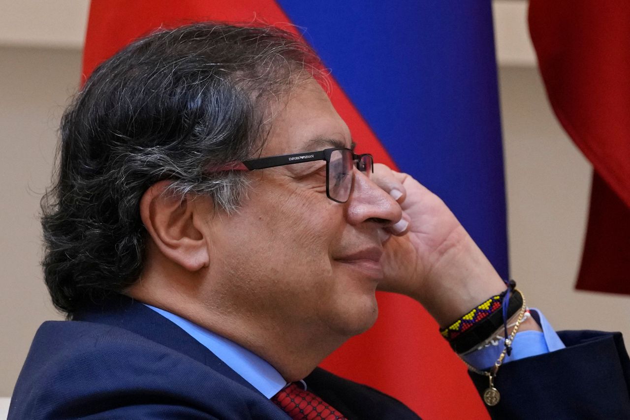 Spain expresses backing for Colombia peace plan
