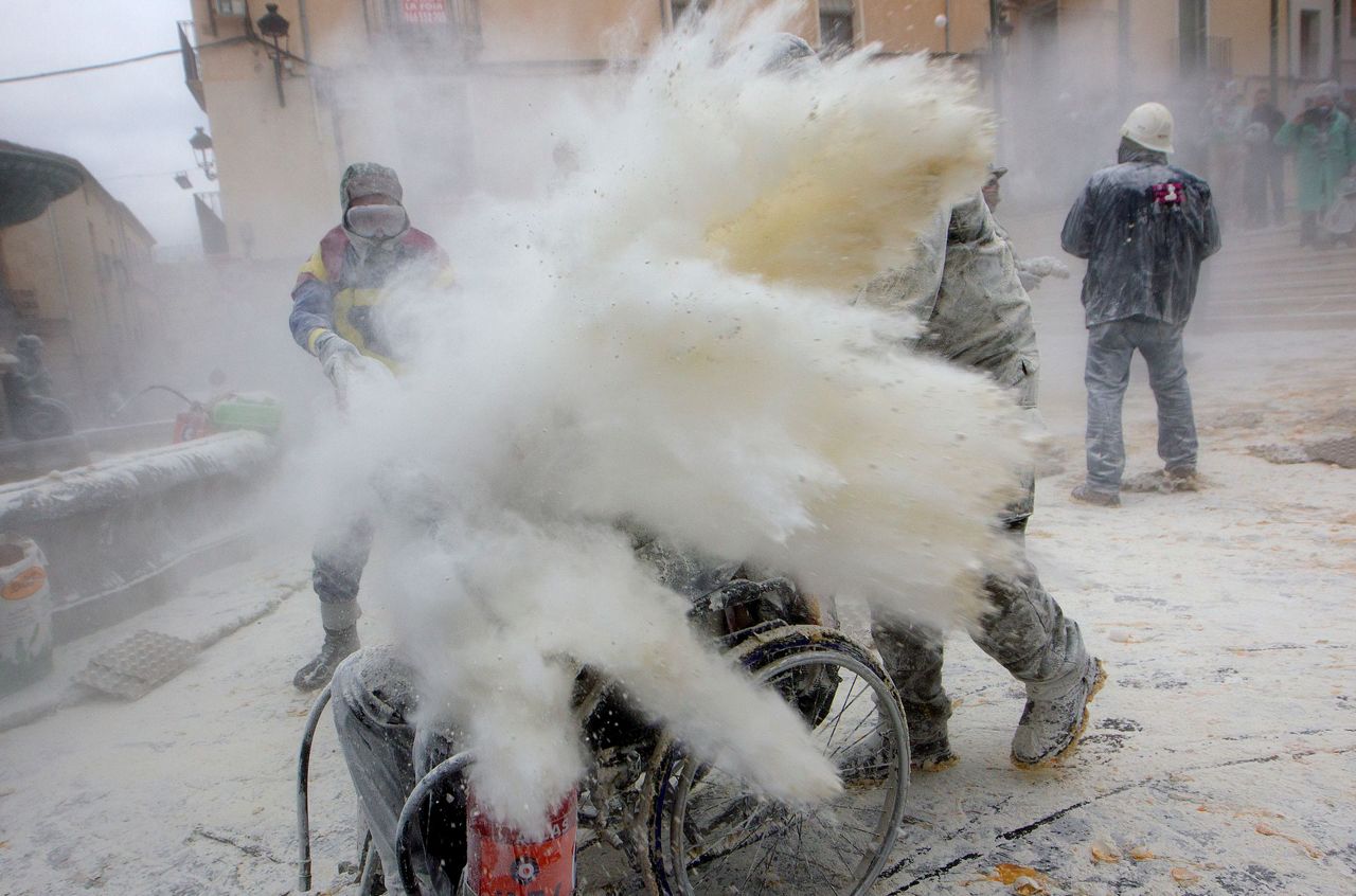 Food fight: Festival in Spain holds a flour-and-egg battle