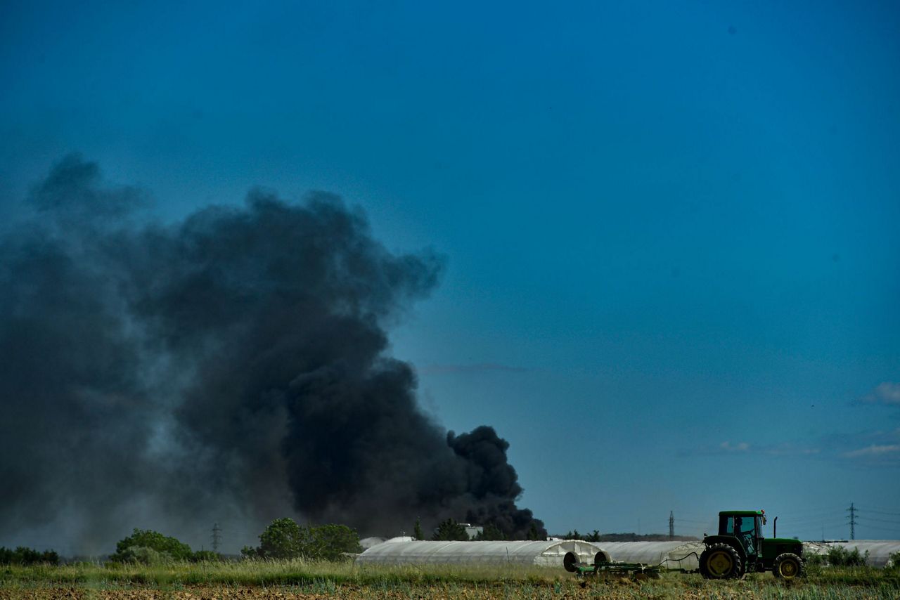 Explosion at Spanish plant leaves 2 dead; 250 kids evacuated