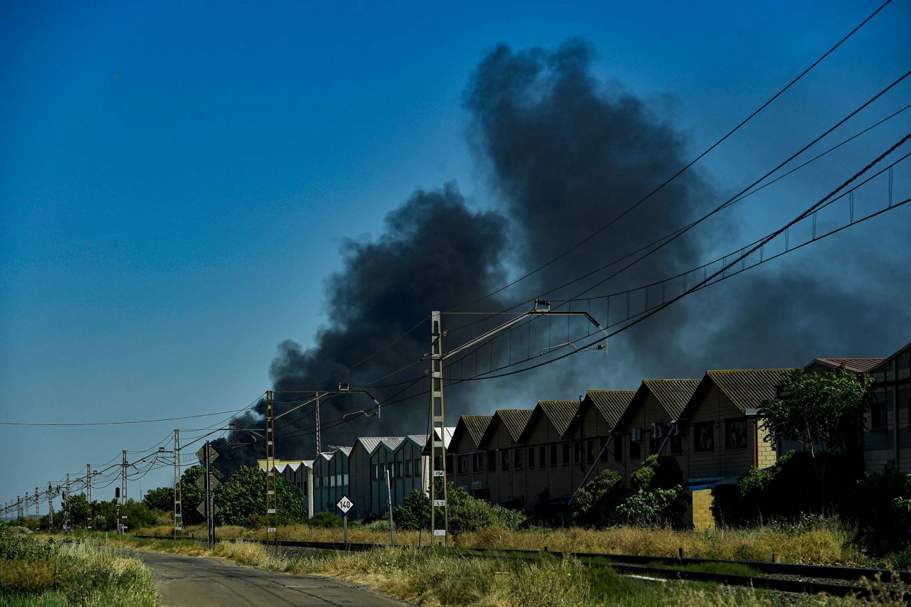 Explosion at Spanish plant leaves 2 dead; 250 kids evacuated