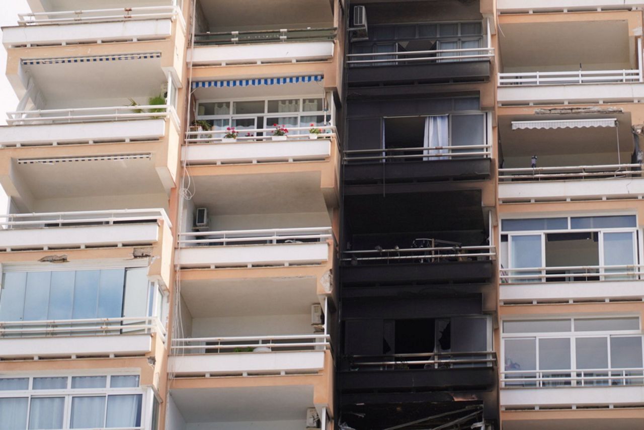 A fire on the Spanish island of Mallorca kills 2 people and injures several
