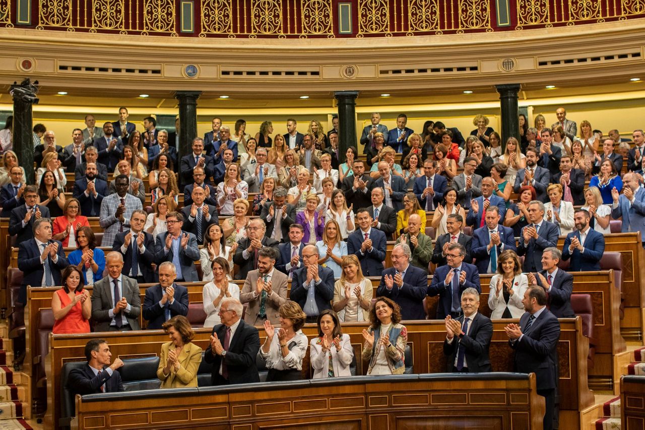 Spanish parliament debates forming new government