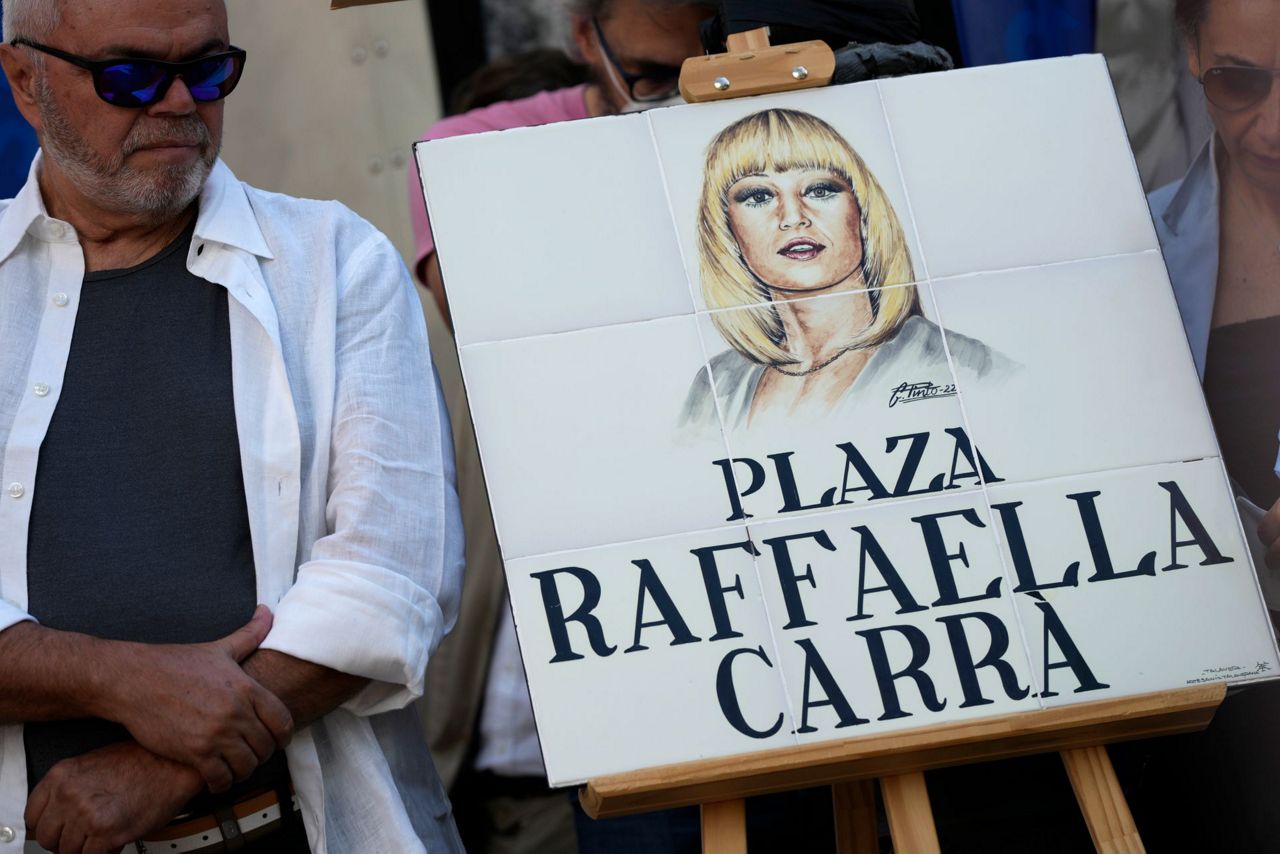 Italian singer Raffaella Carrà honored with square in Madrid