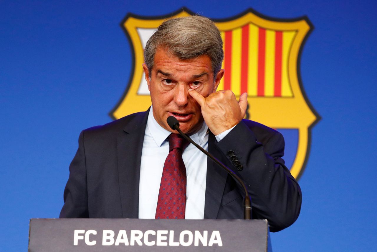 Barcelona's president says club's debt now at $1.6 billion