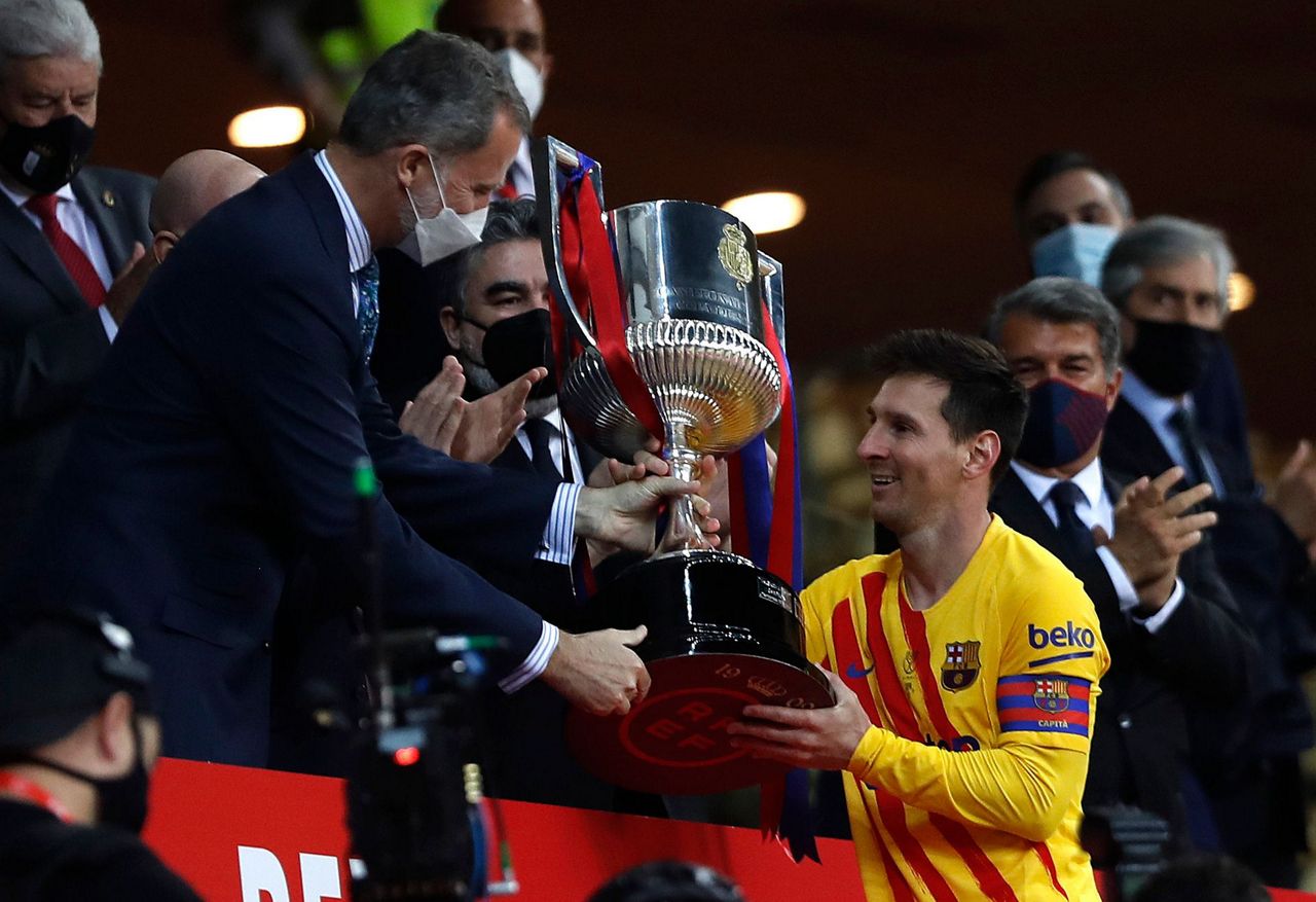 Messi nets 2, Barcelona beats Bilbao 4-0 to win Copa del Rey