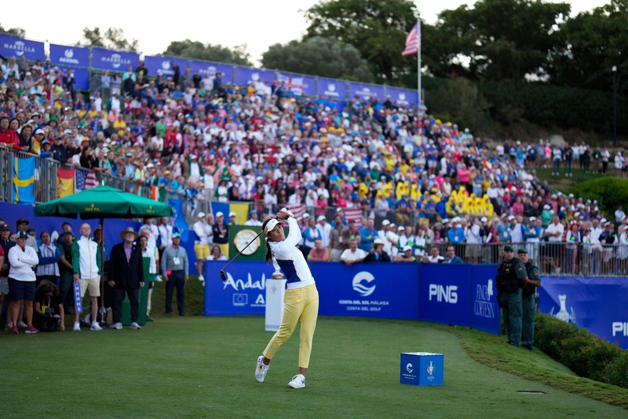 US sweeps favorite Europe to take 4-0 lead in opening session at ...
