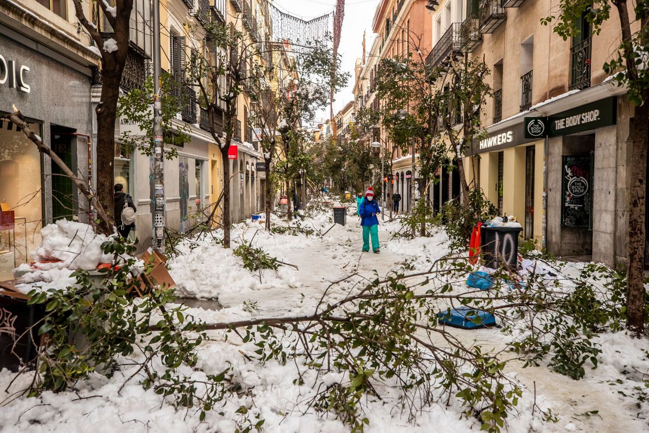 Spain shovels out of snowdrifts left by Storm Filomena
